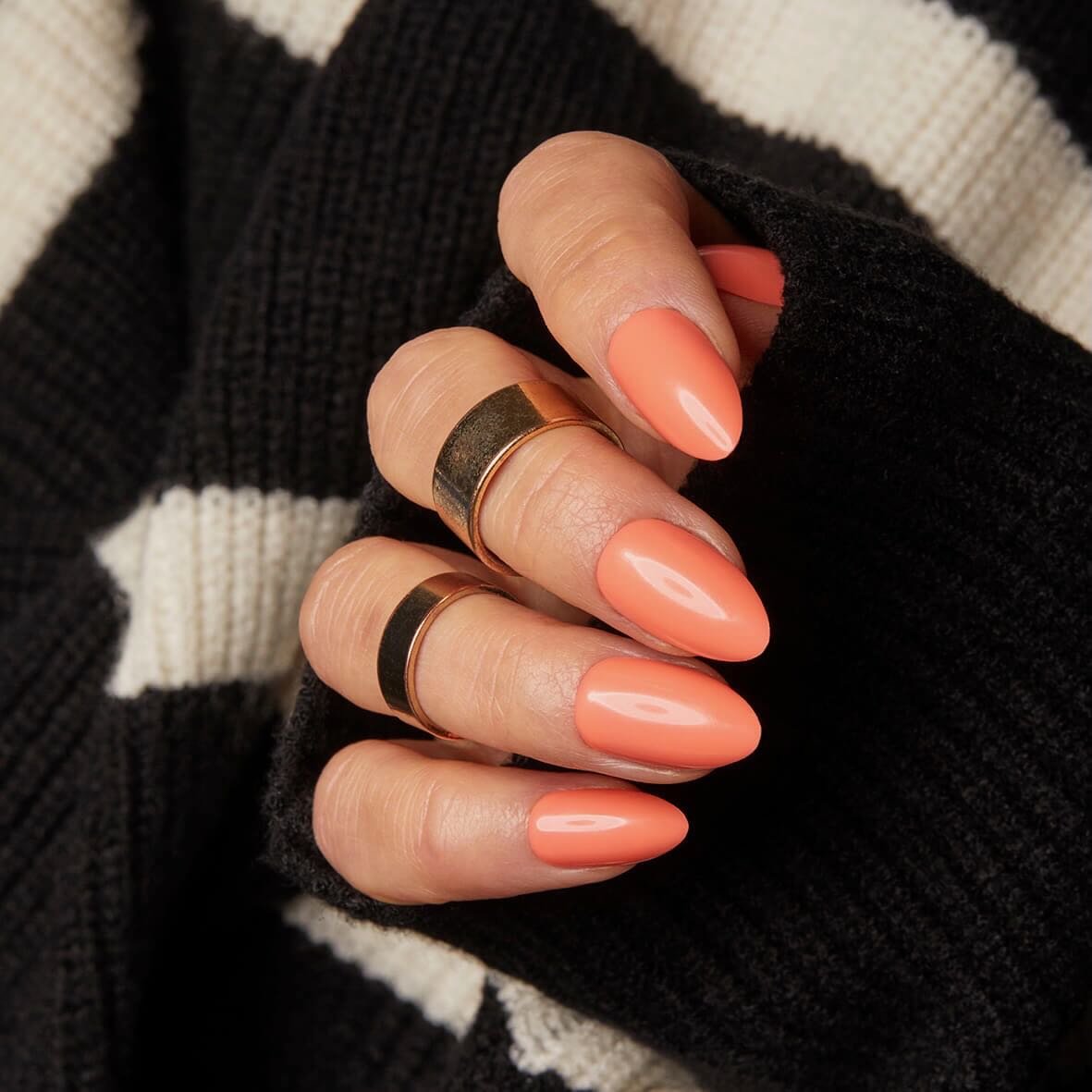 Press-On Naglar – Switch Nails