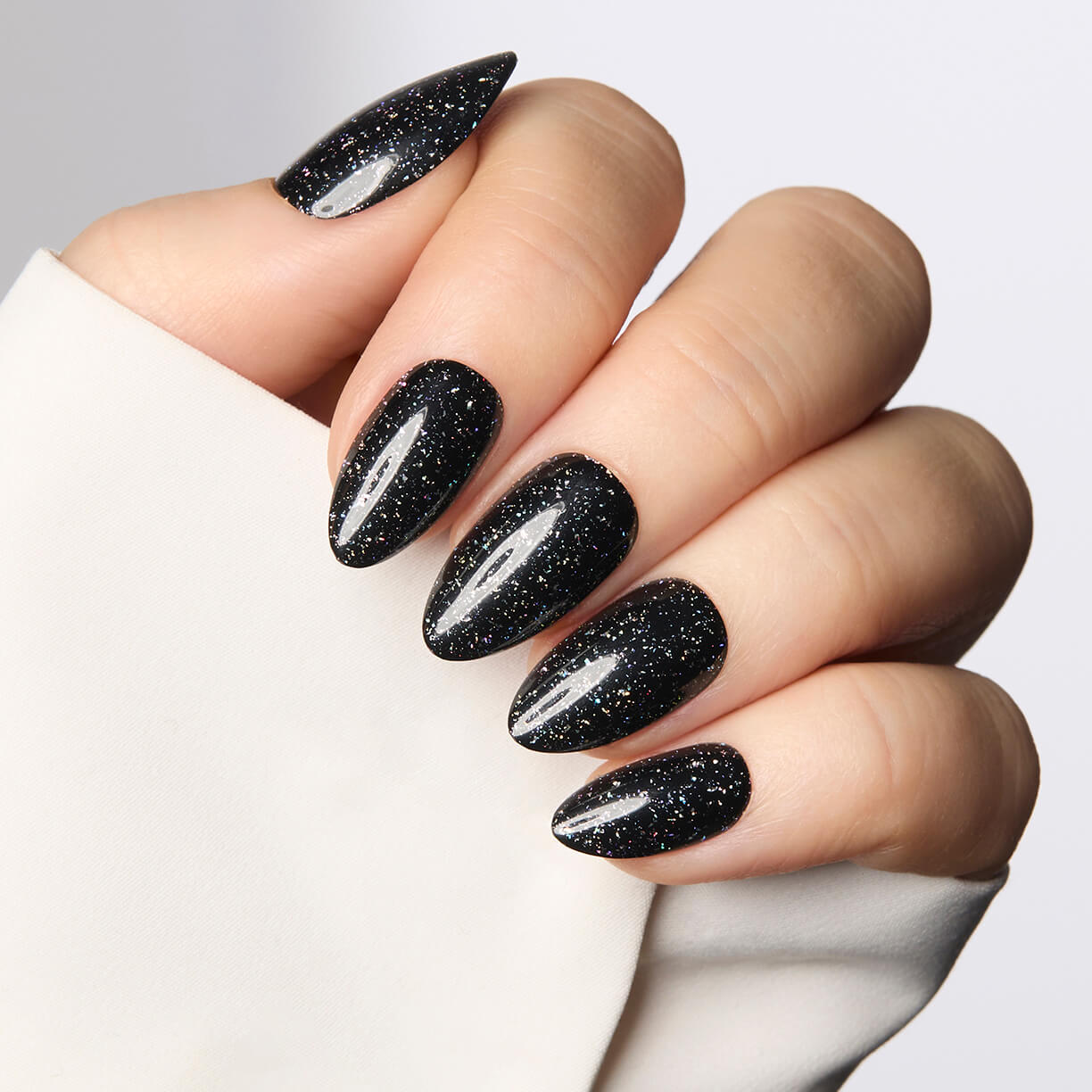 Press-On Naglar – Switch Nails