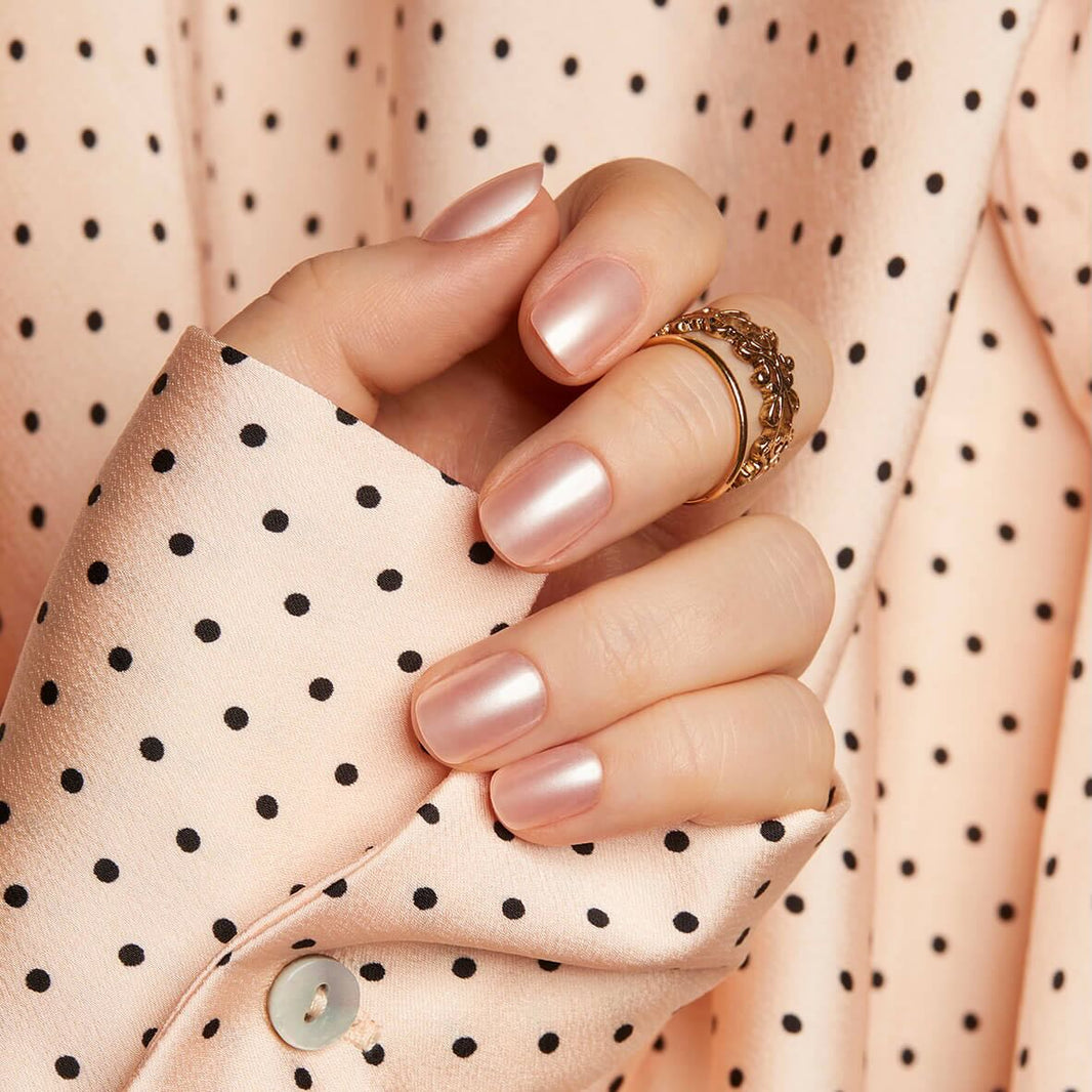 Square – Switch Nails