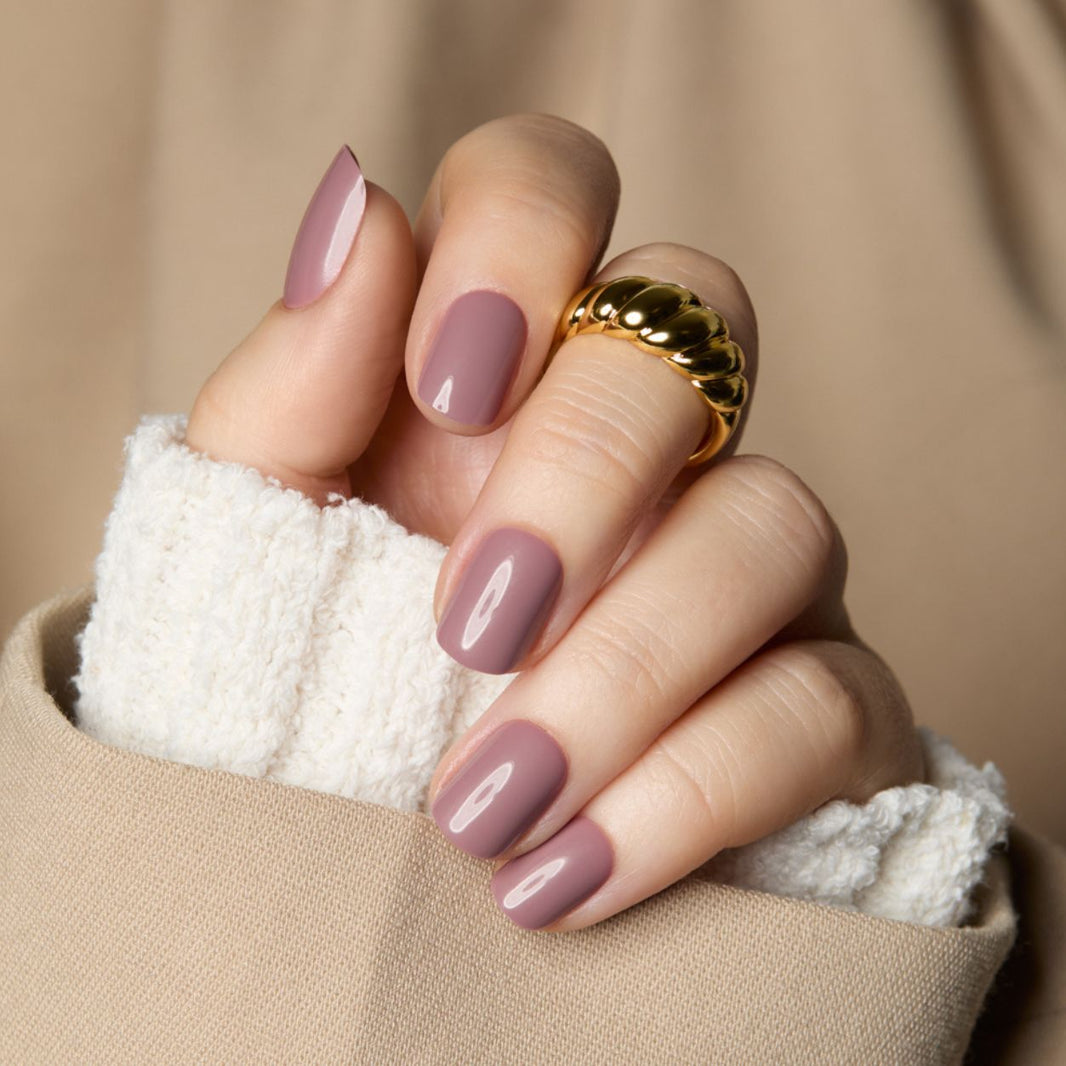 Square – Switch Nails