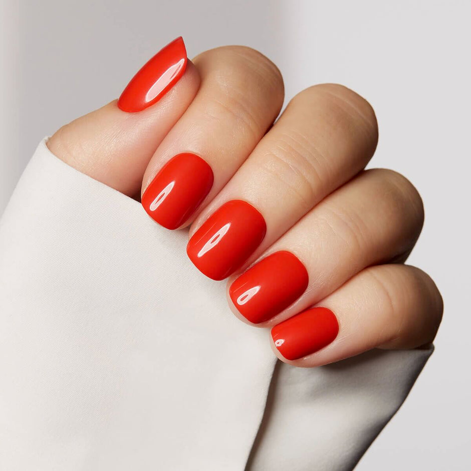Square – Switch Nails